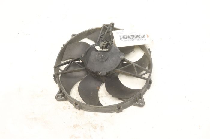 John Deere Gator XUV 855 Diesel 14 Fan Radiator Cooling AM138384 38507 ...