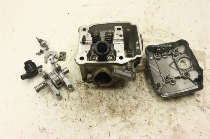 John Deeretrail Buck 500 Auto 4X4 05 Engine Cylinder Head 16569 - Power ...