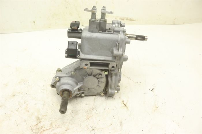 Polaris 2001-2002 Magnum 325 4x4 Transmission Main Gearcase 1341365 ...